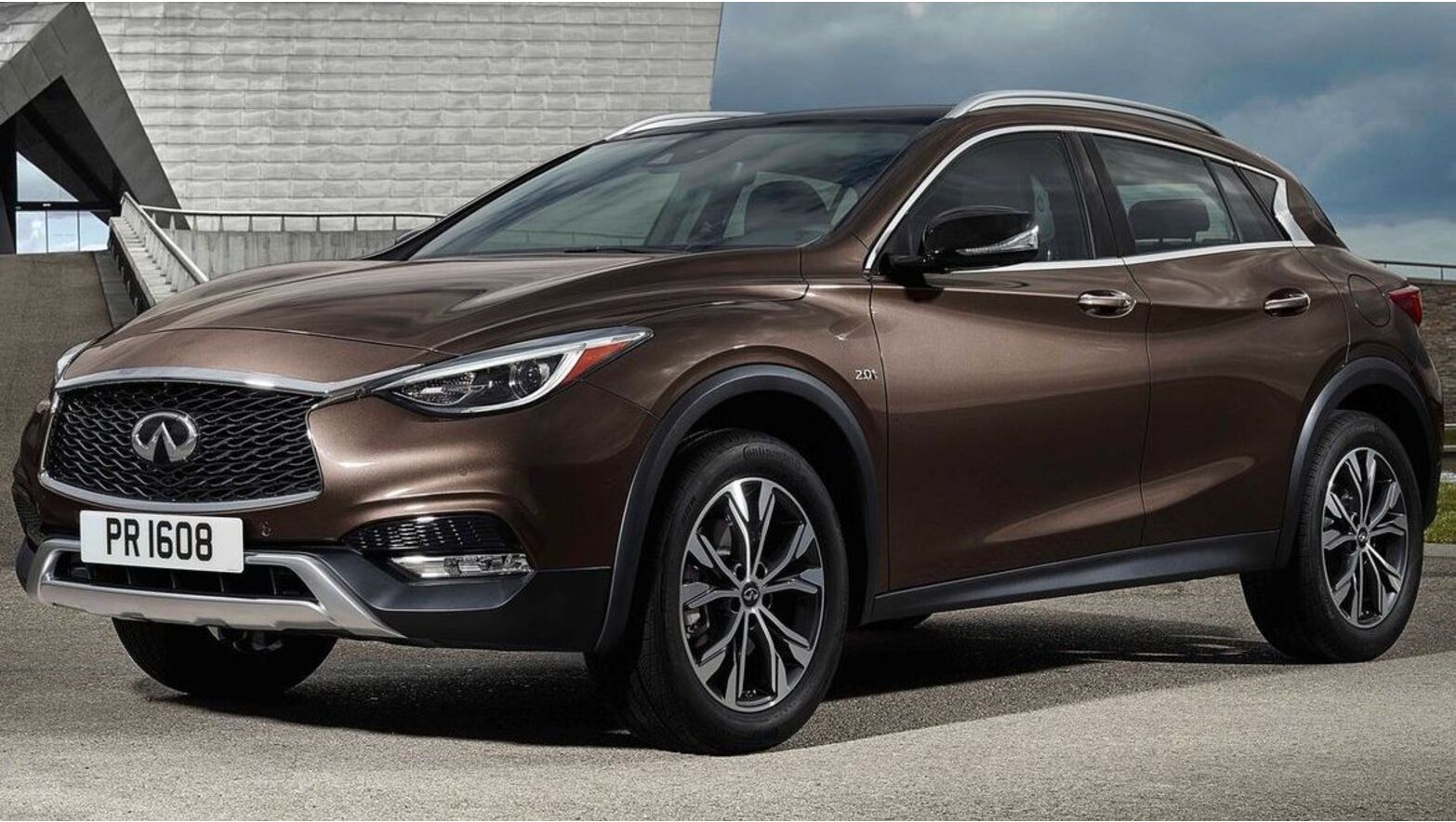 Infiniti QX30 2.0t Premium AWD DCT - FOFAL